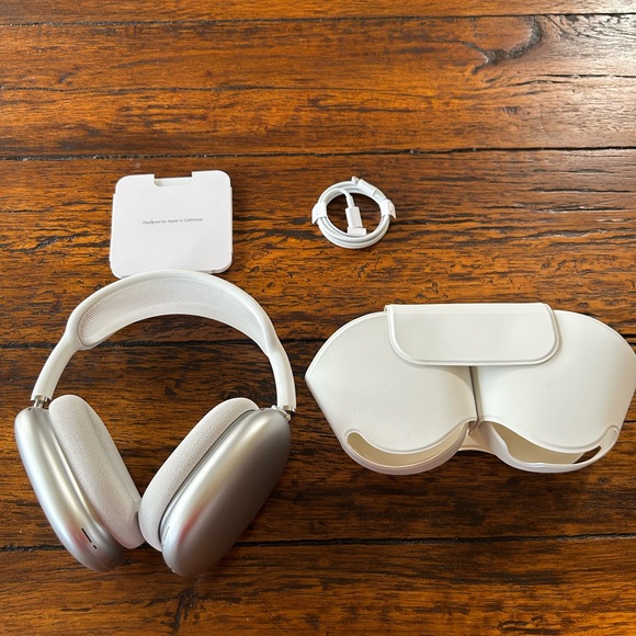 Apple | Headphones | Airpod Max St Gen | Poshmark